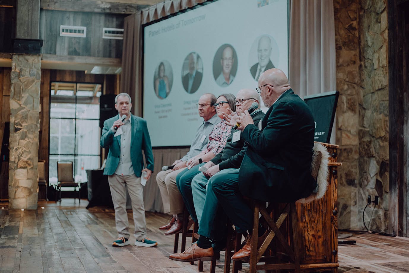 Visual Matrix Brings More than 70 Hotel Industry Leaders Together for ...